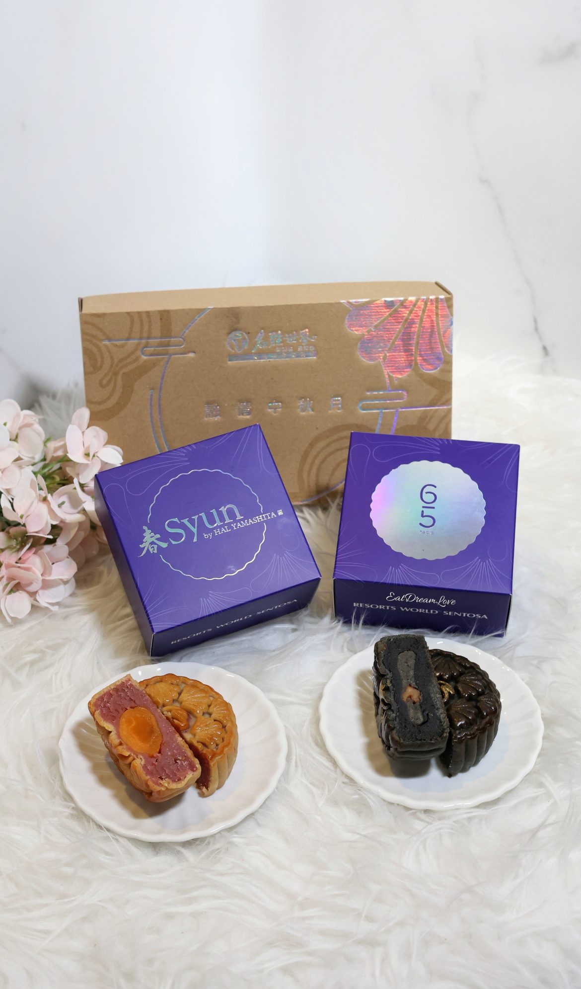 Traditional and Snow Skin Mooncakes by Resorts World Sentosa - EatDreamLove