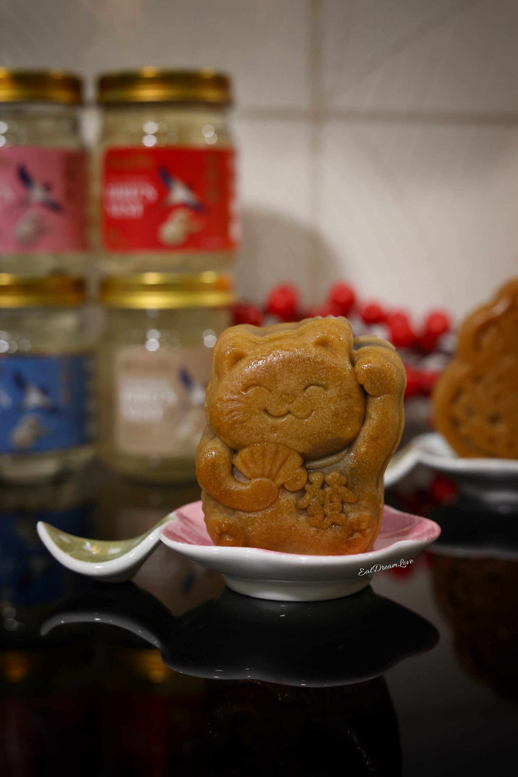 The Art Of Giving – Mooncake And Bird’s Nest Gift Box by TruLife ...